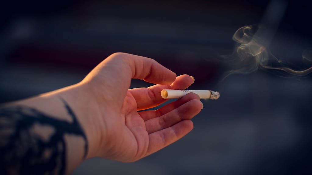 Ways to Quit Smoking Naturally - Clever Digest